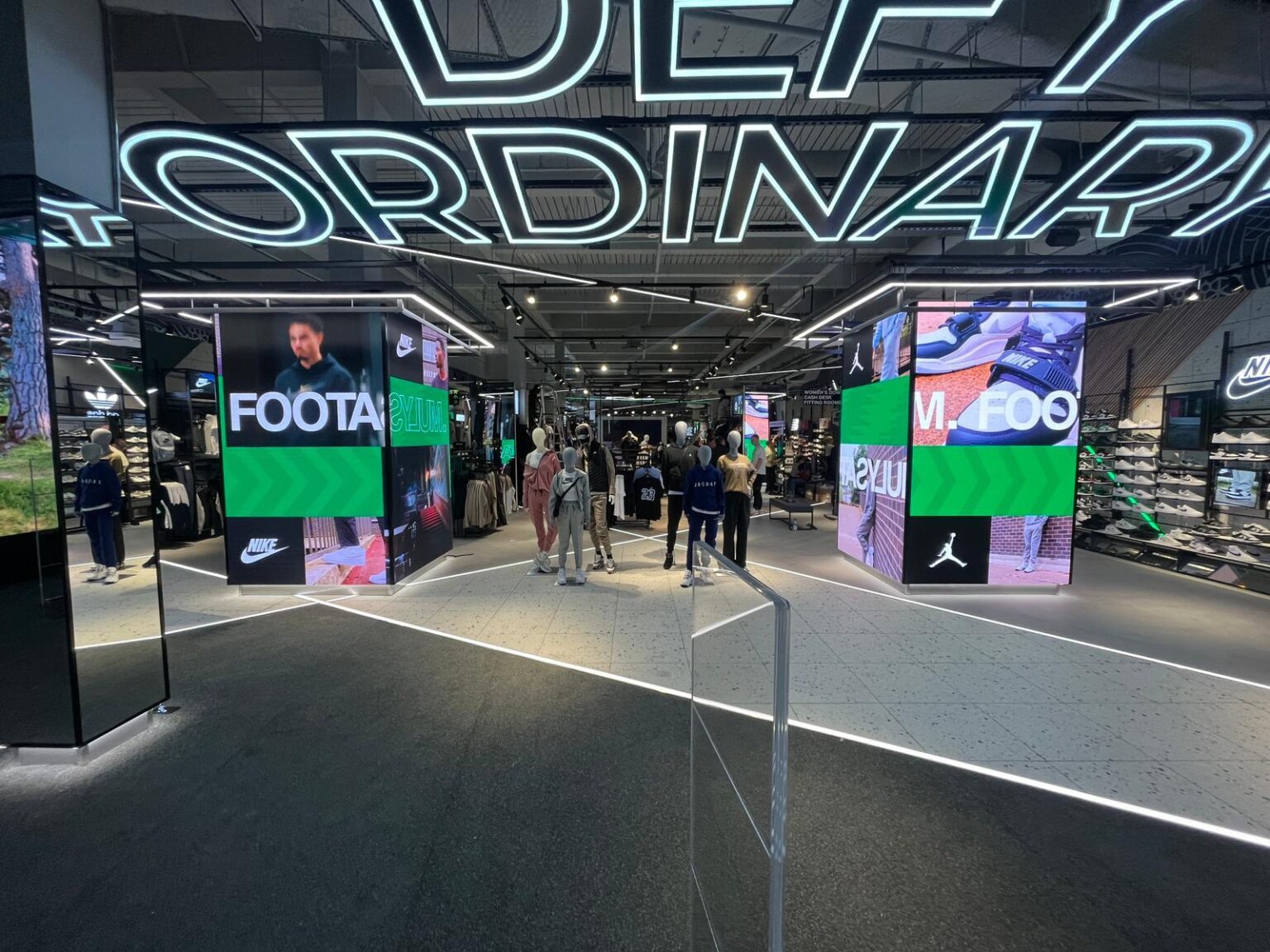 Footasylum Birmingham Bullring store – UXGlobal